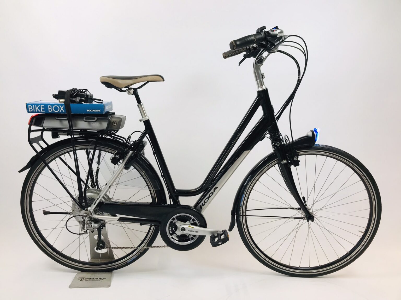 KOGA E-Deluxe toer E-Bike D56 cm | Wijverkopentweedehandsfietsen.nl